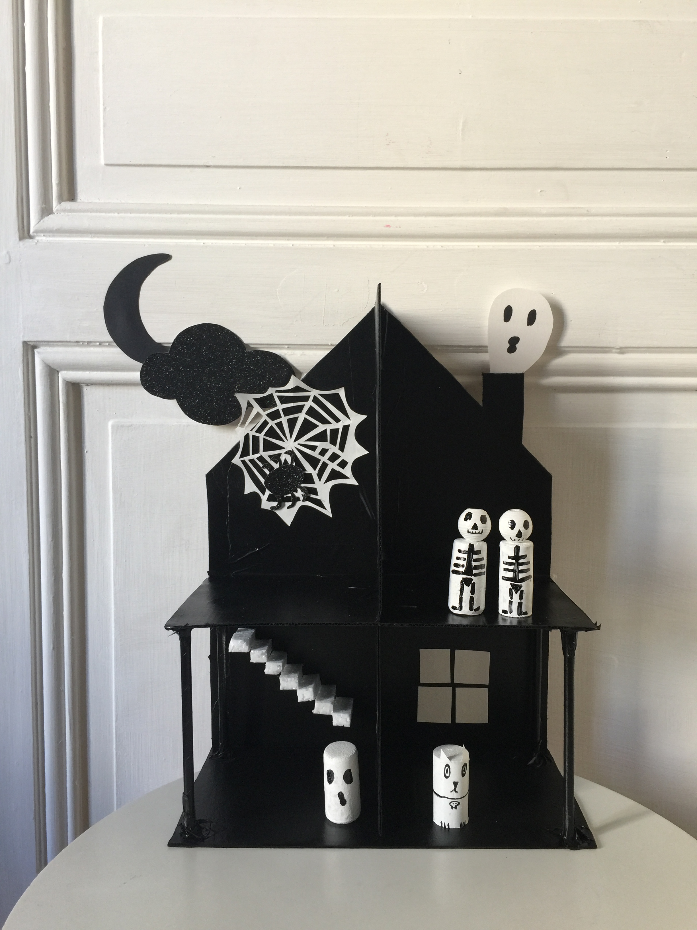 {DIY} La maison hantée