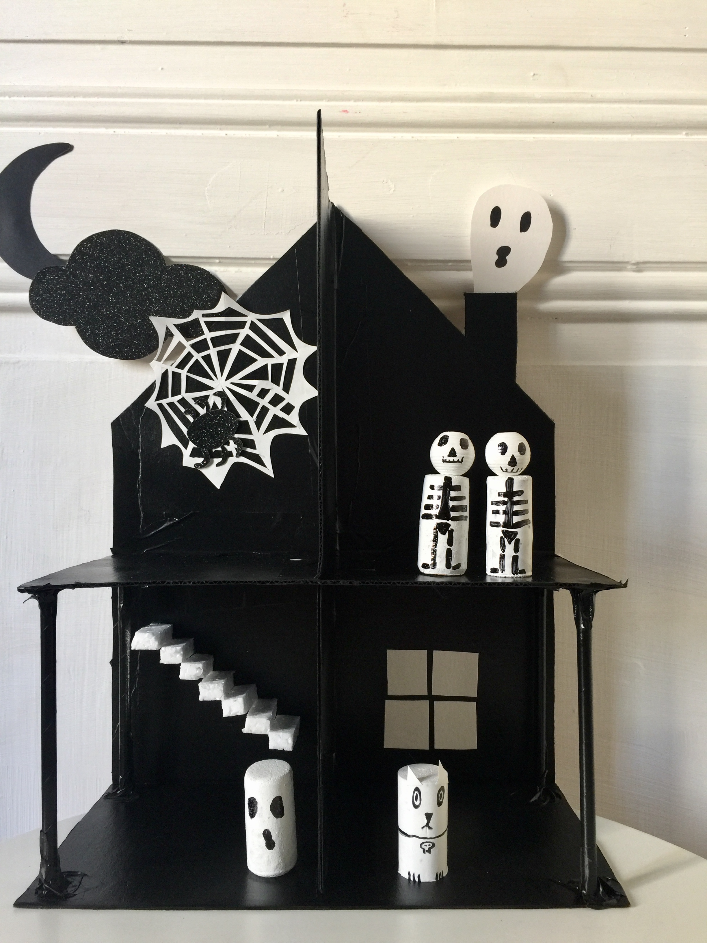 {DIY} La maison hantée